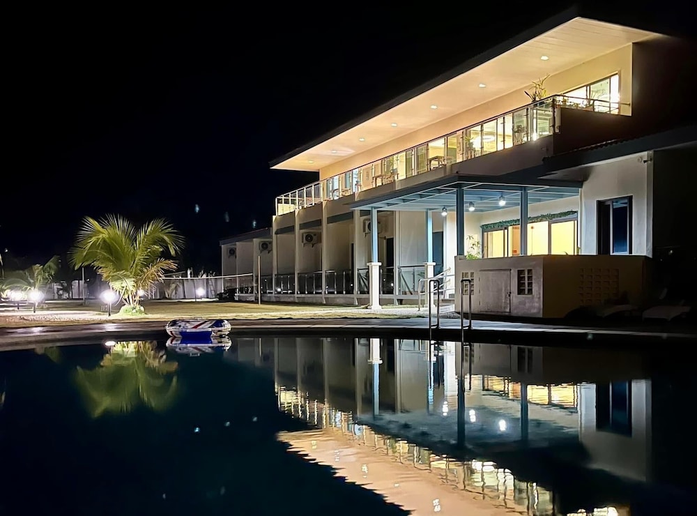 W Golf Resort - Oslob