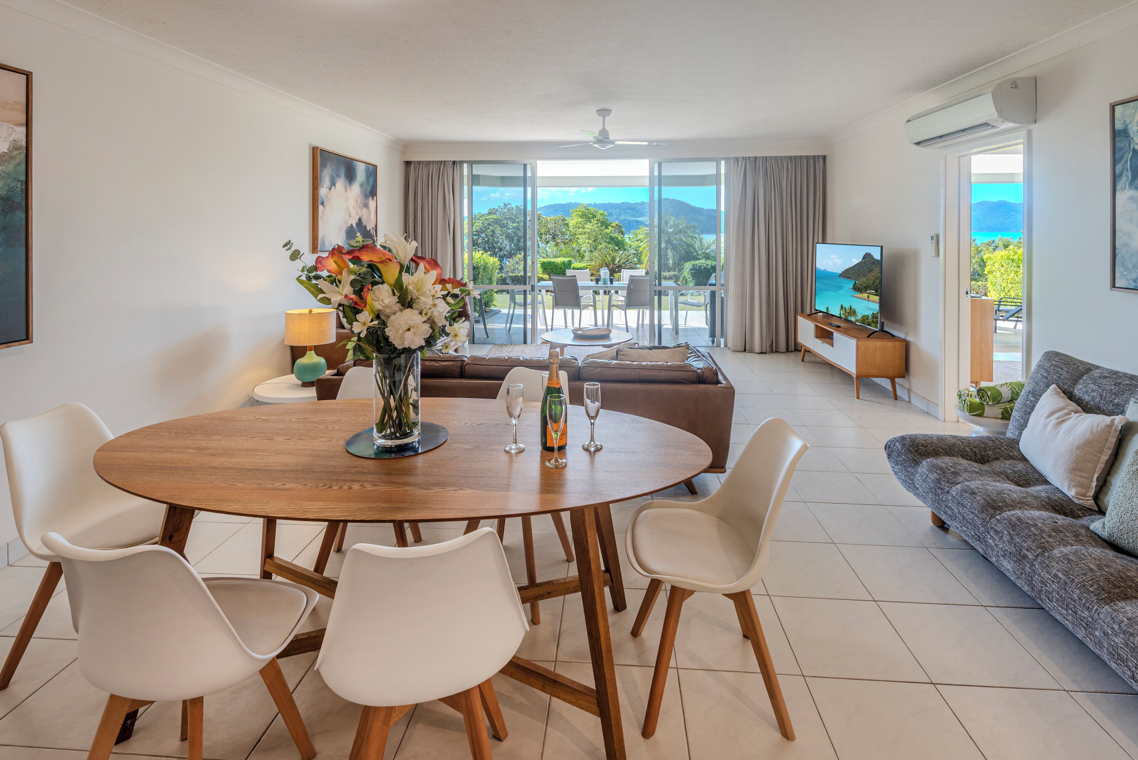 Lagoon 004 By Hamorent On Hamilton Island - Hamilton Island