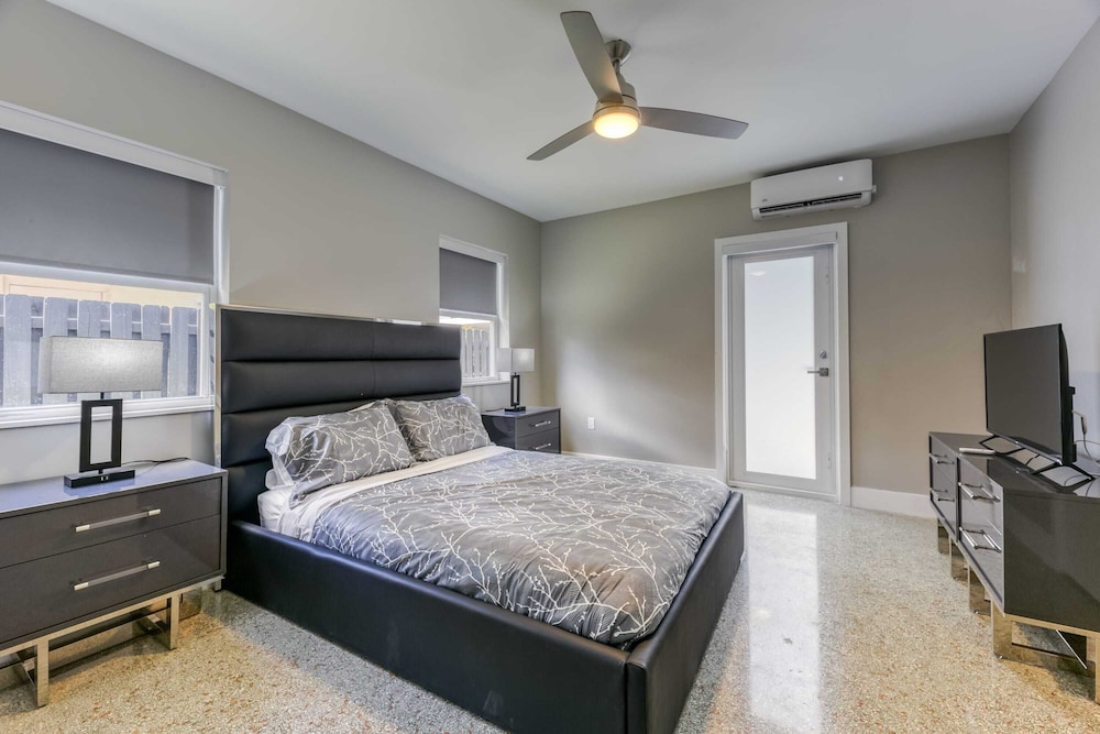 2009 B Sunshine Manors - Wilton Manors, FL