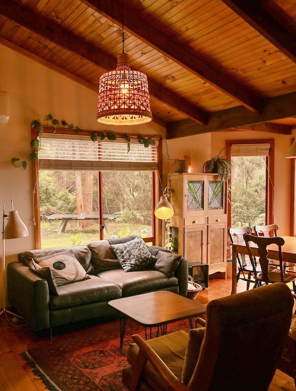 Birdsong - A Cosy Cabin With A View - Tasmania