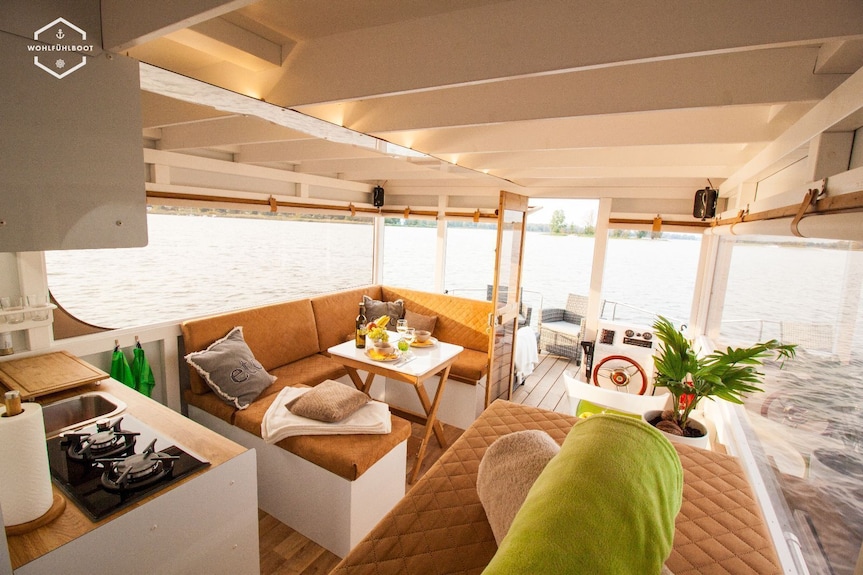 Wohlfühlboot Theo In Bad Saarow - Wohlfühlboot Hausbooturlaub - Bad Saarow