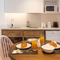 Estúdio | Opções para refeição no quarto