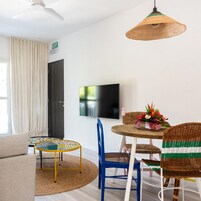 Apartamento standard | Cofres nos quartos, individualmente decorados
