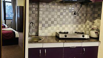 Estúdio Familiar | Cozinha privada | Uma chaleira elétrica