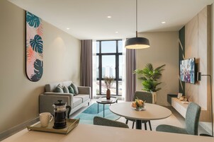 Televisor LCD de 43 polegadas com canais por cabo 