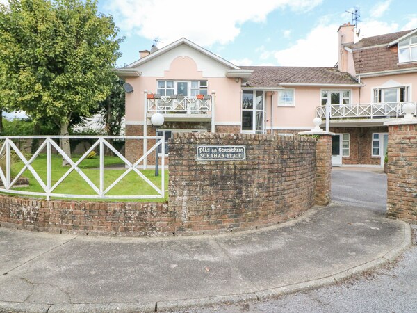 8 Scrahan Place - Killarney, Ireland