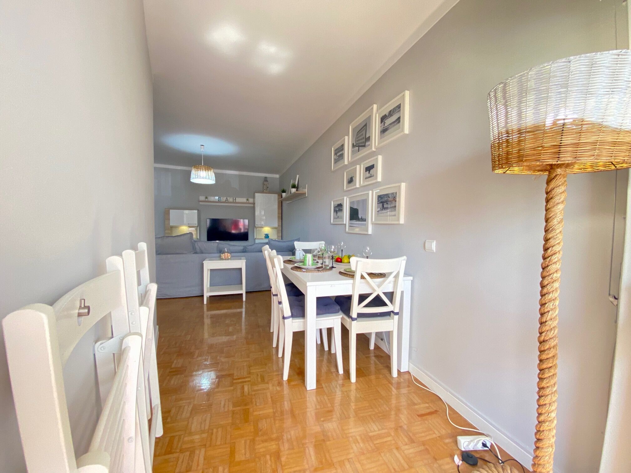 Apartamento, 2 quartos, sacada | Opções para refeição no quarto