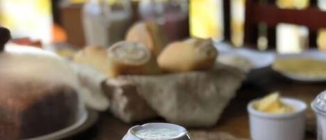 Pequeno-almoço tipo buffet diário incluído