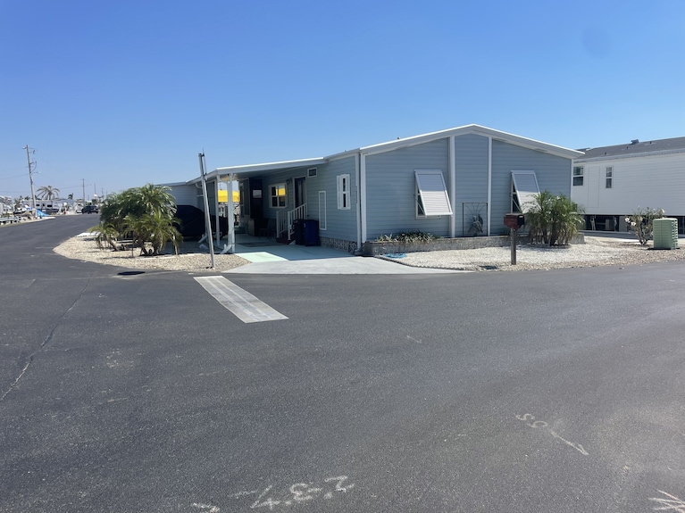 2/2 Cherry Estates Dock Access, Soaking Pool, And Quick Fishing Destinations. - Pine Island, FL