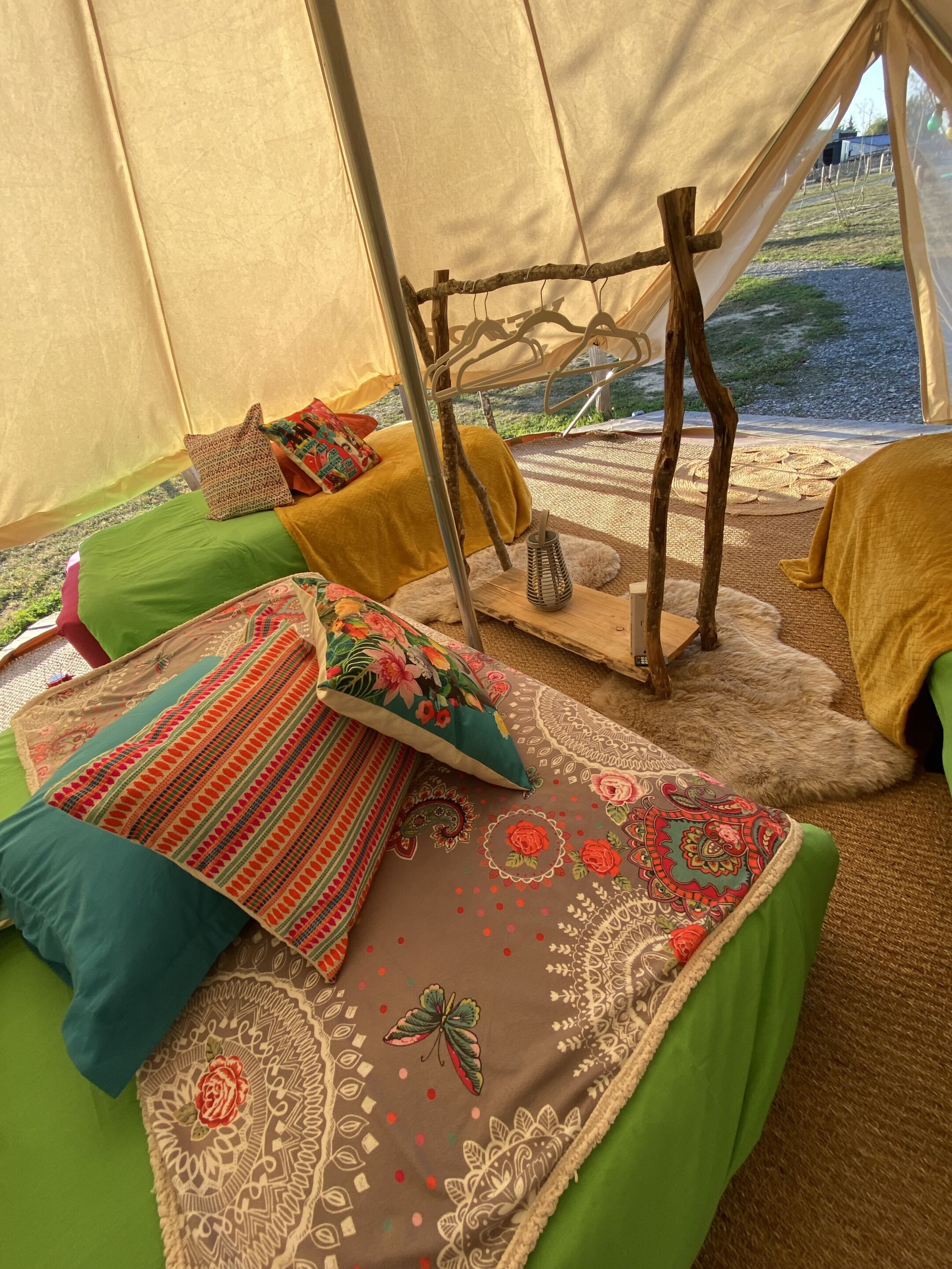 Camping La Bêle & Toile Tente La Frida Kahlo - Dompierre-sur-Besbre