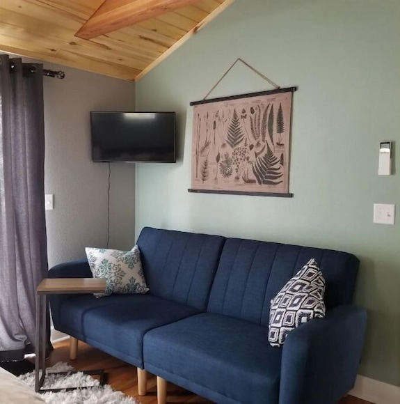 Ensuite Escape Old Town Ft. Collins - Over 400 5-star Reviews On Air B N B - Fort Collins, CO