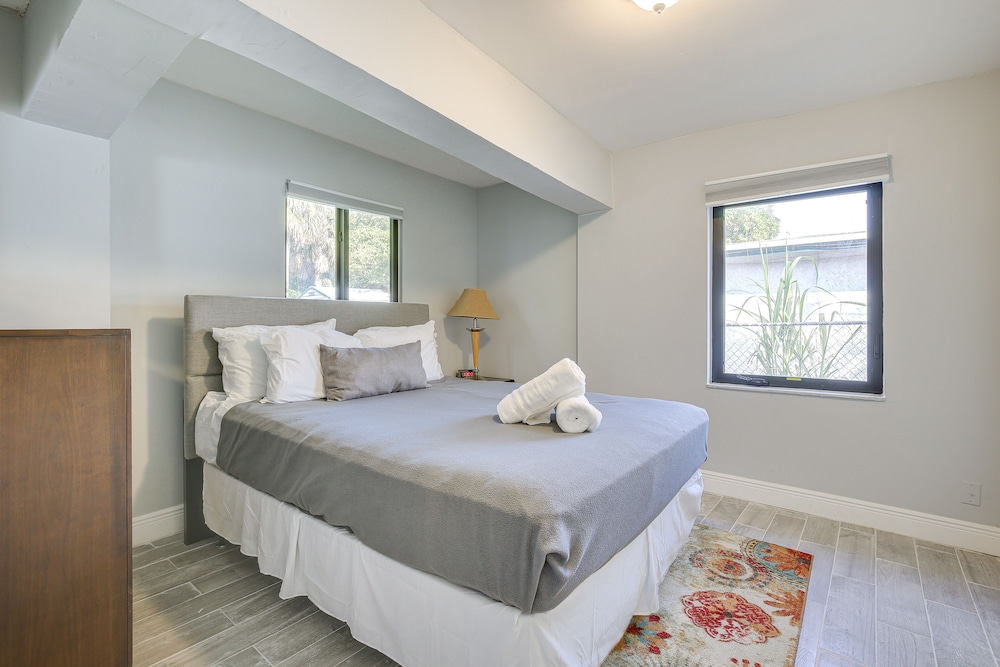 Walk To Flagler Beach: Sunny Retreat Near Casinos - Pompano Beach, FL