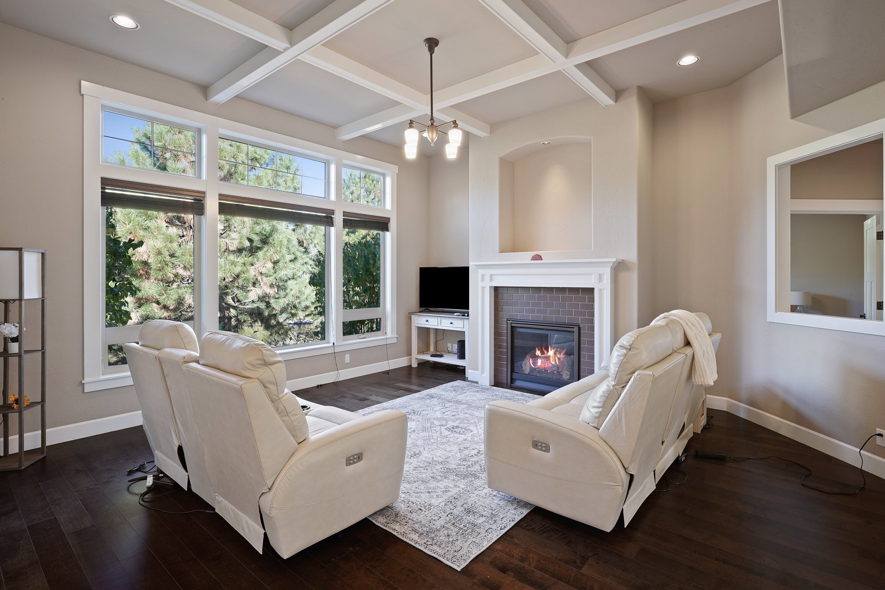 Blakely - Old Mill On The Canal, Firepit, Office - Bend, OR