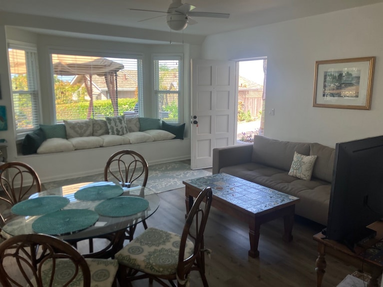 Aptos Bayview, Large 1 Br.cottage, Pets & Parking. Ocean View Deck, Fire Pit - Monterey Bay, CA