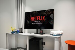 Quarto casal luxo | Frigobar, Wi-Fi de cortesia, roupa de cama