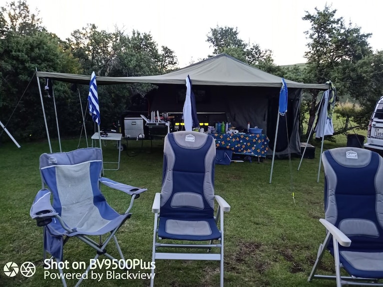 Land Rover Discovery, Roof Top Tent And Off Road Trailer With Driver - Hilton