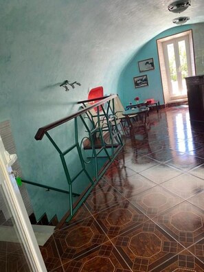 Televisor de 43 polegadas com canais digitais 