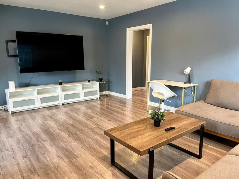 Cozy 3-bed, 1.5-bath Retreat Perfect Spot For Your Next Family Vacation - Sierra Madre, CA