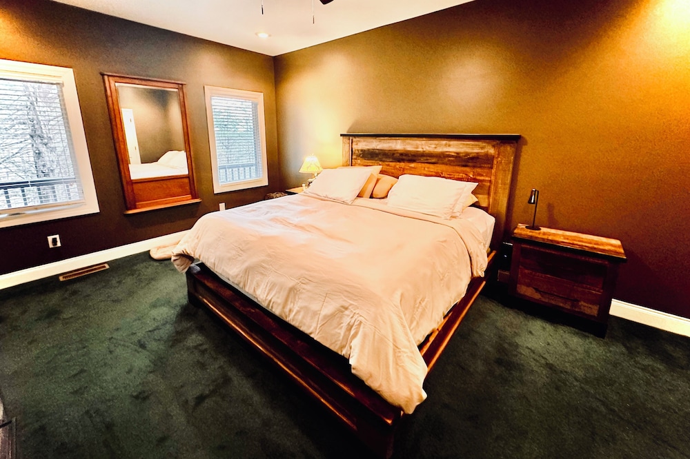 Above The Clouds: Epic Views-hot Tub-luxe Stay-top Location-book Now! - Dahlonega, GA