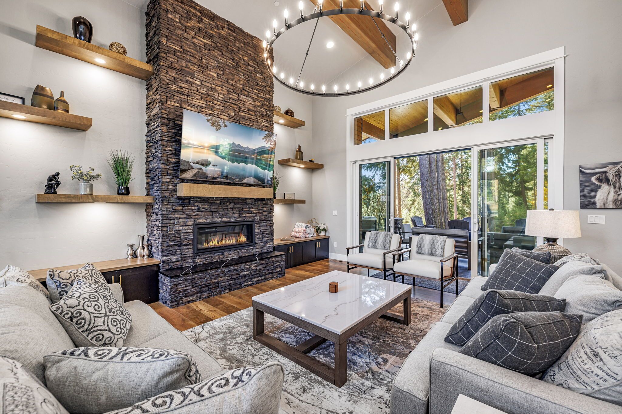 Modern Luxury Lodge | Game Room, Hot Tub + 1pm Check-in & Check-out - Washington