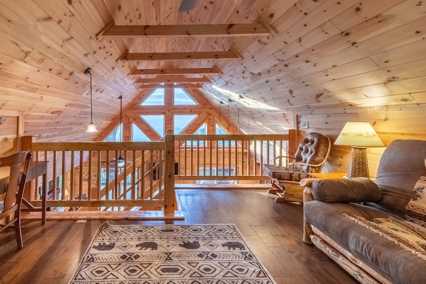 Hot Tub - Views - Gas Firepit - Cherokee, NC