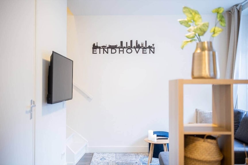 Magnificent Two Bedroom Apartment (Sd-23-m) - Eindhoven