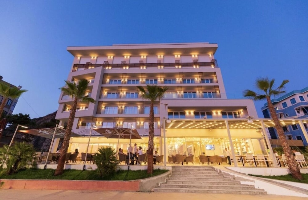Amr Hotel - Durrës