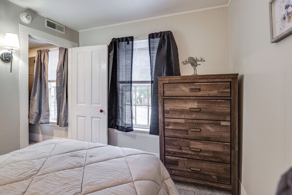 Pet-friendly Auburn Apartment W/ Balcony! - Cayuga Lake, NY