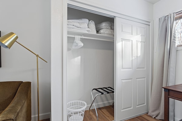 宁静的帕尔默住宅：步行至市区和河滨！ - 阿拉斯加州