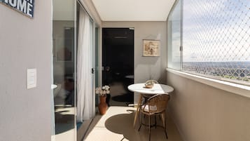 Apartamento | Refeições ao ar livre