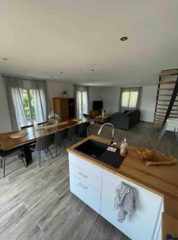 Promo 25% De 7 A 28 Nuits Maison 2 à12pers Max Plus Deux Bébés,sauna Spa 5 Place - Lac d'Aiguebelette