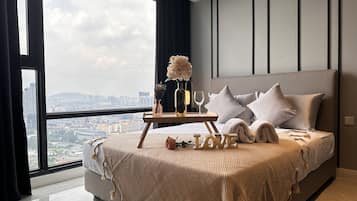 Suite de Luxo, 2 quartos, Vista para a cidade | 2 quartos, lençóis de algodão egípcio, roupa de alta qualidade