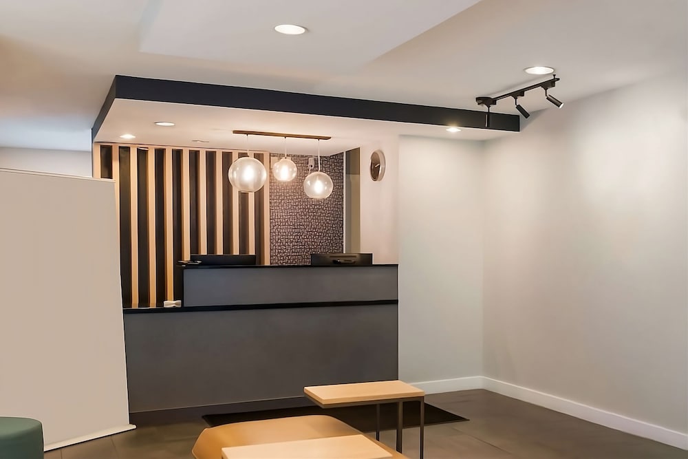 Roomy 2br Suite With Full Kitchen, Pets Allowed, Short Drive To Kennedy Center! - 維珍尼亞