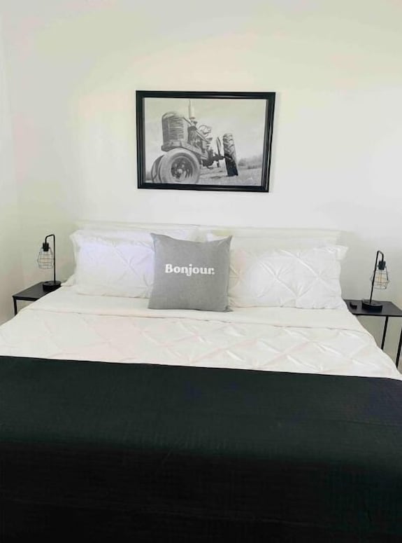 The County Stay - Bloomfield - Prince Edward