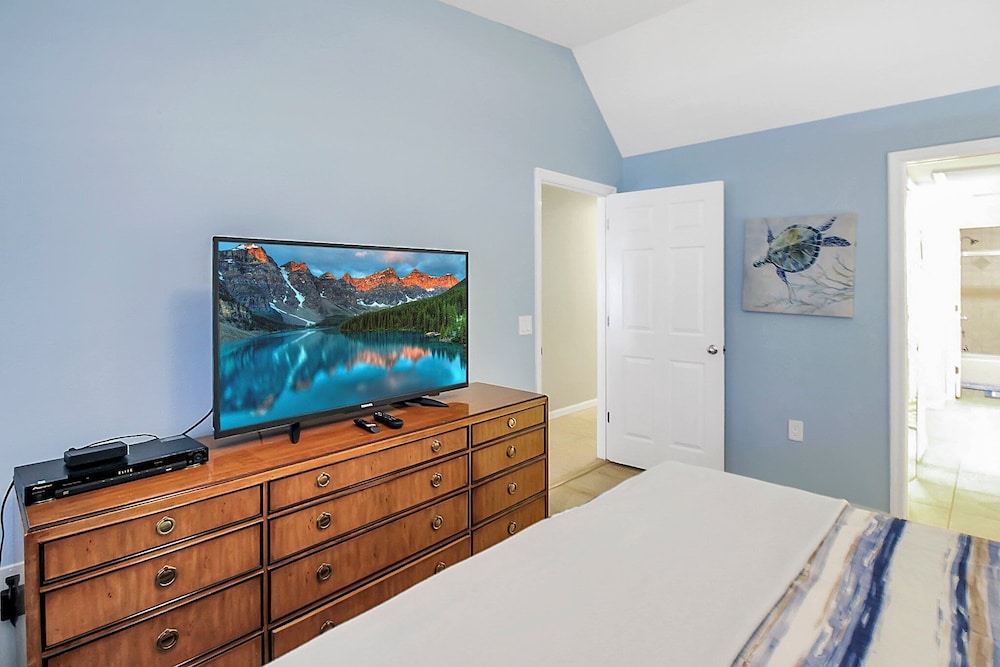 Updated 2BR Siesta Key condo with beach access - GBB1269 - Siesta Key ...