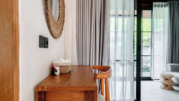 Villa, 2 quartos, piscina privativa | 1 quarto, com decoração personalizada, com mobília individualizada