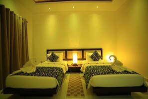 Quarto casal ou duplo luxo | Cofres nos quartos, individualmente decorados