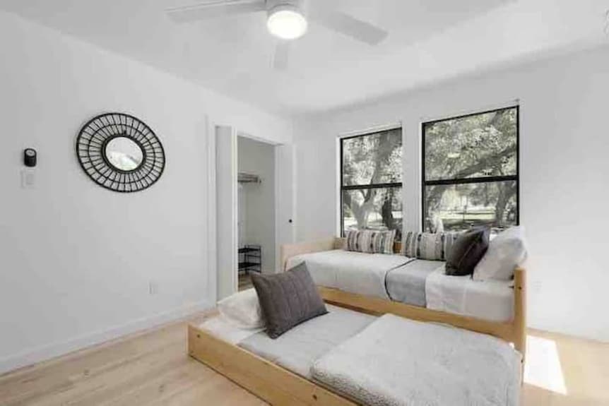 Stylish Home 15 Minutes From S Congress And Acl\n - Austin, TX