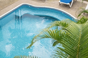 3 piscinas exteriores, da(s) 9:00 à(s) 21:00, espreguiçadeiras 