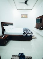 Quarto luxo | 1 quarto, Wi-Fi de cortesia