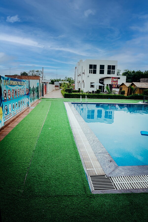 Hotel Dm Heavens - Bhiwani