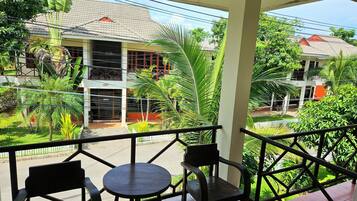 Quarto Twin Deluxe | Terraço/pátio interior