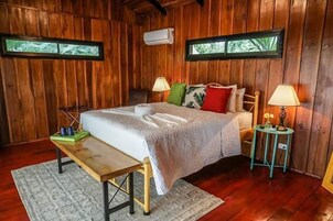 Bungalow Clássico, não fumadores, vista para o jardim | Cofre no quarto, com mobília individualizada, ferro/tábua de engomar 