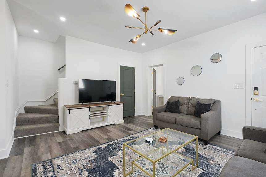 Centrally Located, Just Minutes Away From 4th St, Short North, Dt And Osu! - Ohio