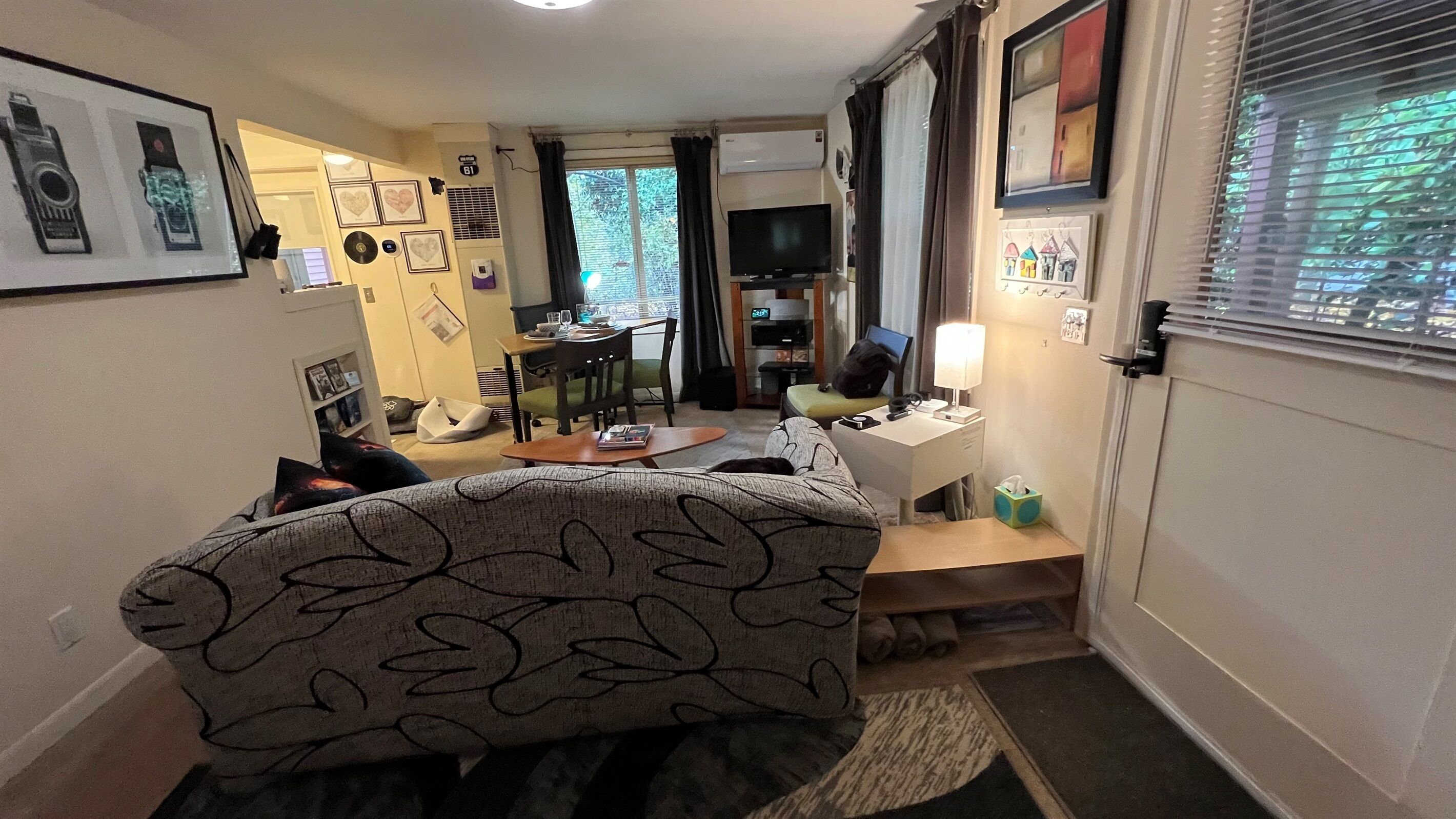 Blue Heron Sanctuary · Private Riverfront Cottage Retreat - Lake Oswego, OR