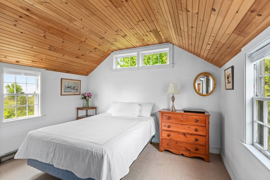 Charming Honeymoon Cottage On 18-acre Wooster Farm Owned By Frank Benson - Camden, ME