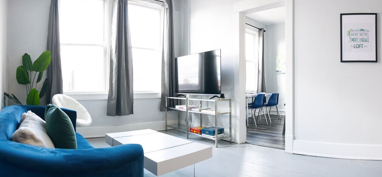 Historic Valley Junction Loft - Ankeny, IA