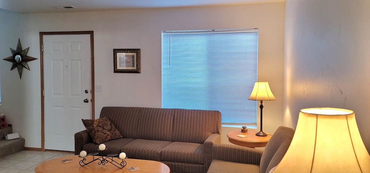 West Yakima - Clean - Safe - Overnight With Us #1 - Yakima, WA