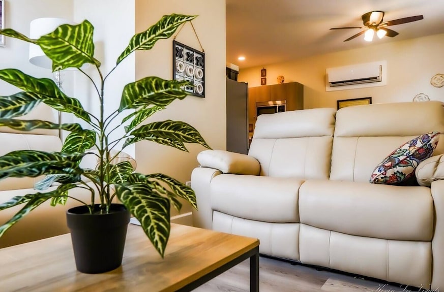 Coastal Blue: Minutes To Cedar Point And Sports Complex! Sleeps 10 - Cedar Point Shores, Sandusky