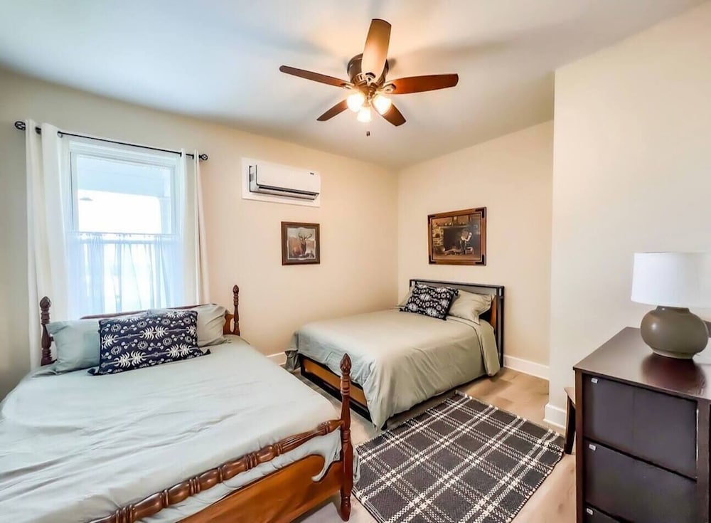 Coastal Green: Minutes To Cedar Point- Sleeps 11 - Cedar point, Sandusky